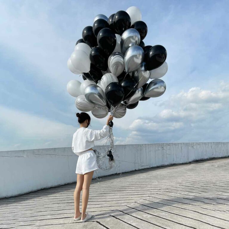 How many Helium Balloons to lift a person? - Misty Daydream