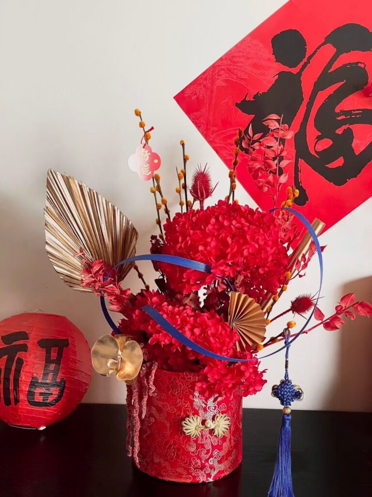 "'Preserved Hydrangea and Dried Flowers Prosperity Flower Box - Red