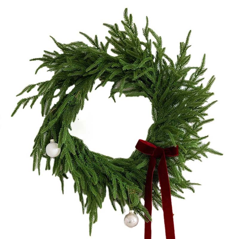 Custom Family Name Christmas Wreath - Warm Winter Wishes